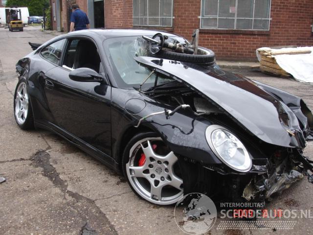 demontage Porsche 911 997 carrera 4s - schadeautos.nl