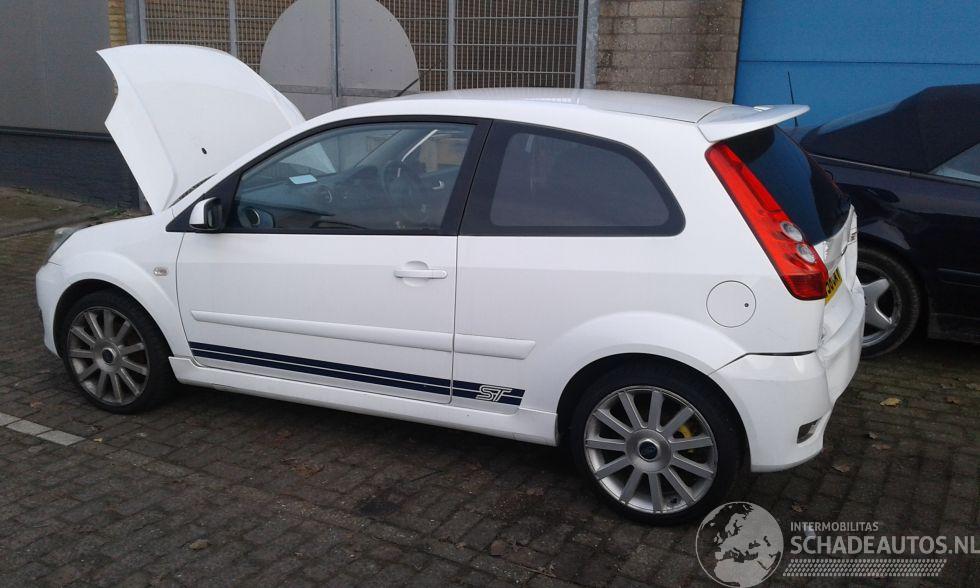 Verwertung Ford Fiesta 2.0 DURATEC ST 150 - schadeautos.nl