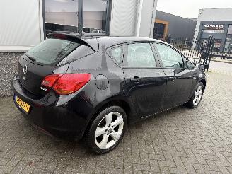 schade Opel Astra 1.4 Turbo Edition - schadeautos.nl