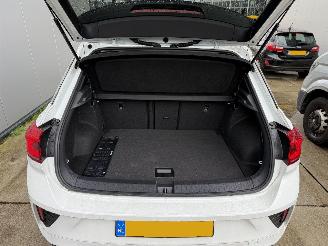 schade Volkswagen T-Roc 1.5 TSI R-LINE DSG -PANO-NAVI-CAMERA-PDC ...