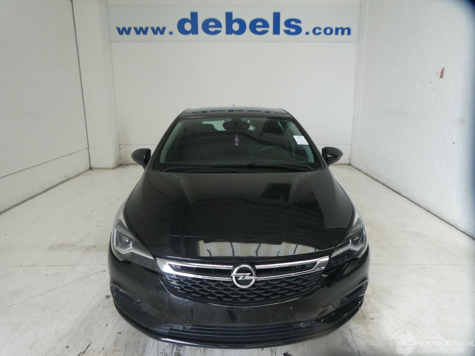 schade Opel Astra INNOVATION - schadeautos.nl