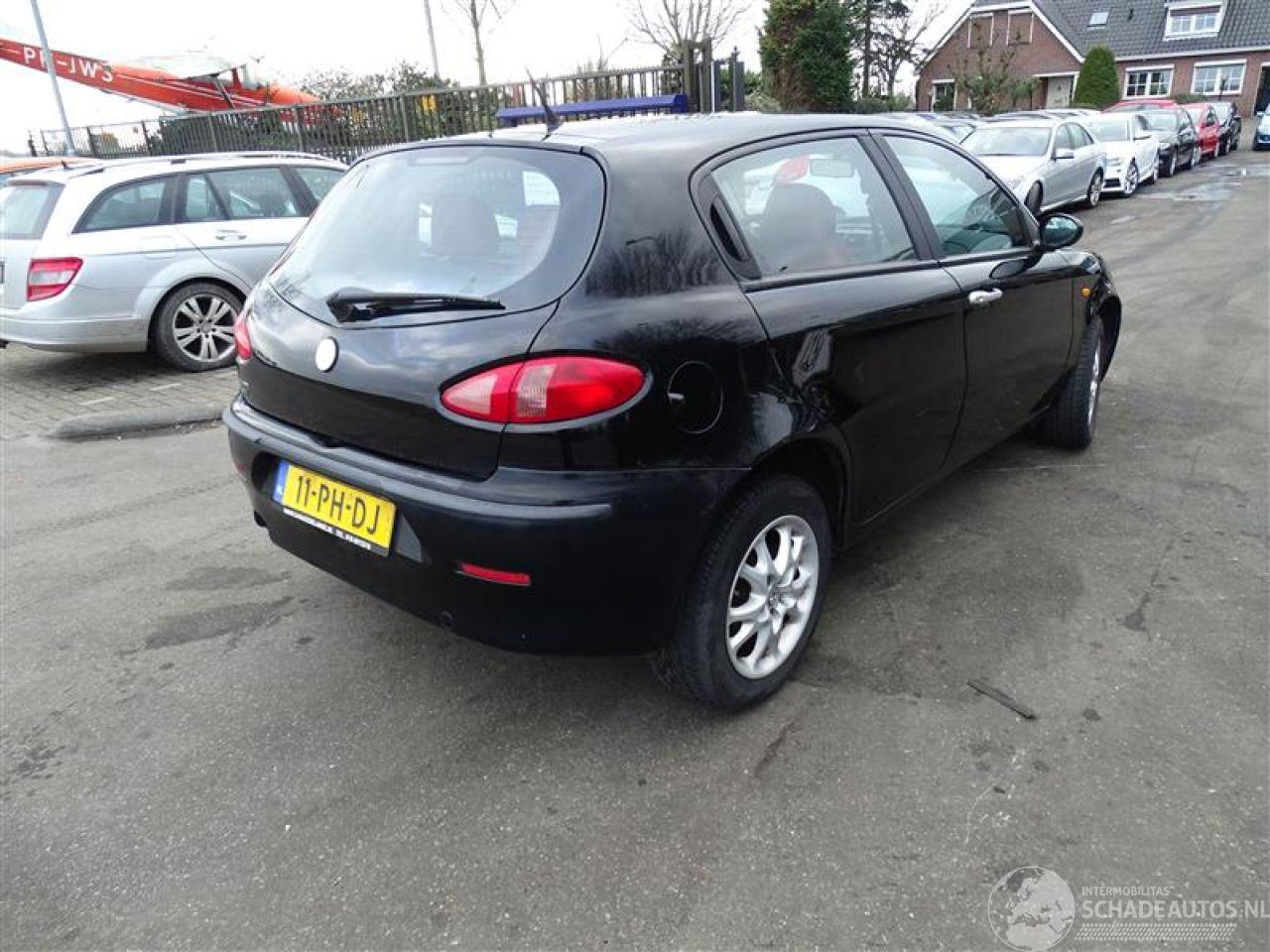 demontage Alfa Romeo 147 1.9 JTD - schadeautos.nl