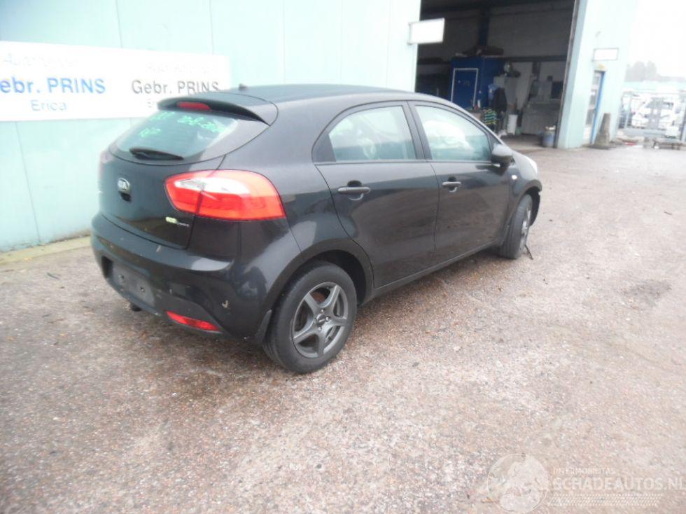 disassembly Kia Rio - schadeautos.nl