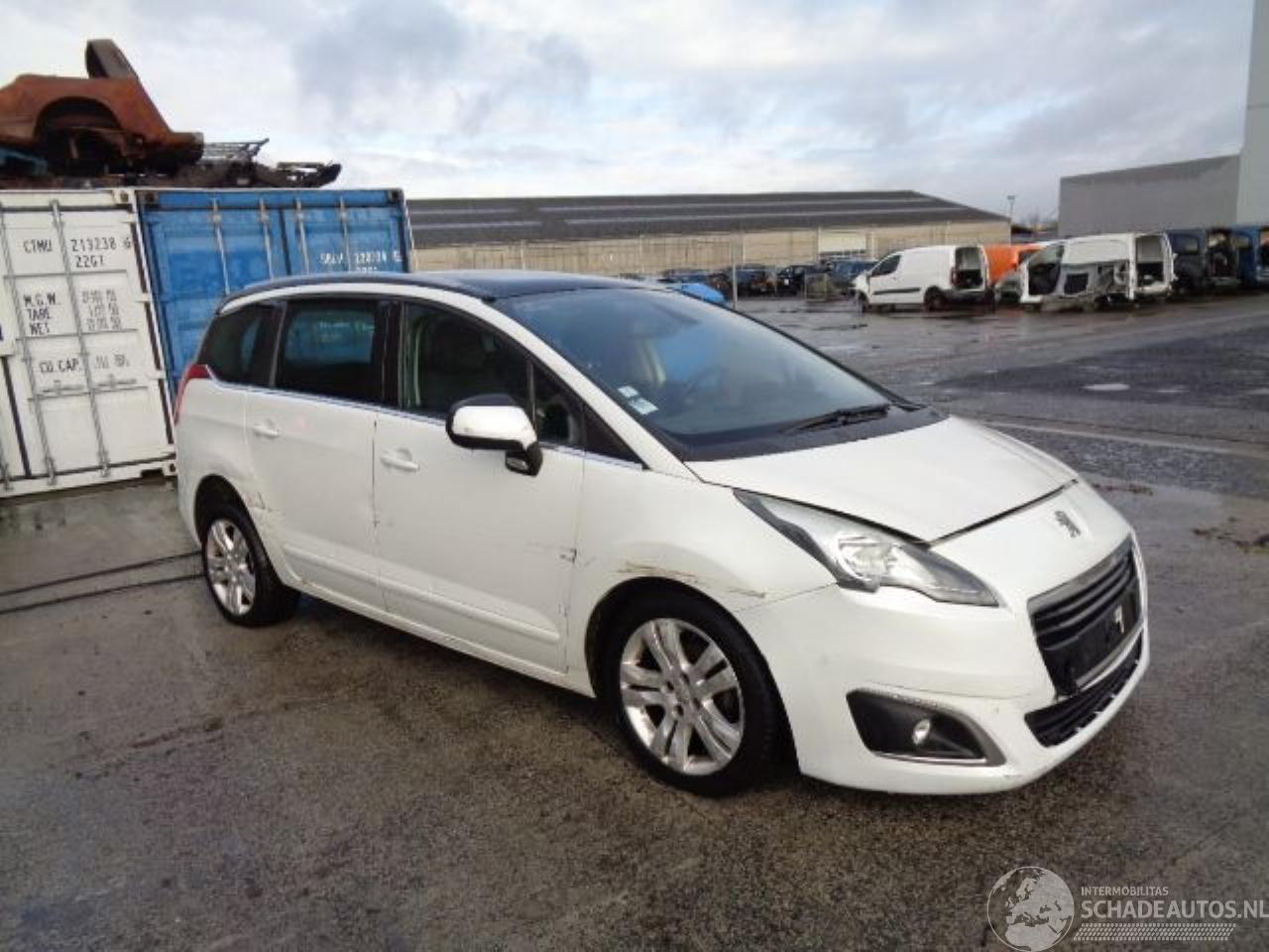 demontage Peugeot 5008 1.6 HDI DV6C 7PLACES - schadeautos.nl